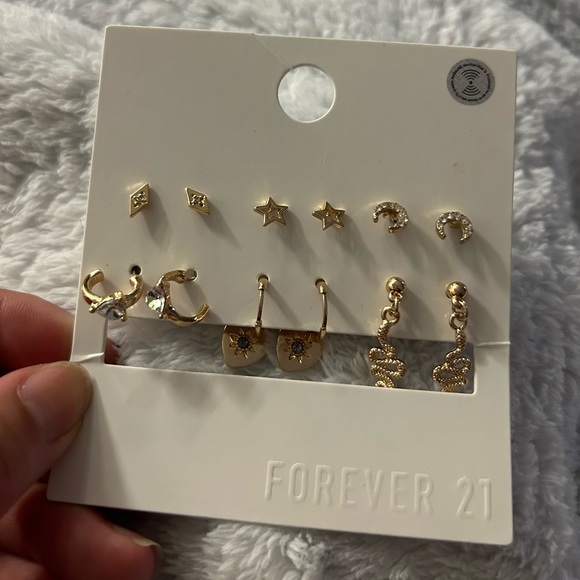 Forever 21 | Jewelry | Astro Earrings | Poshmark